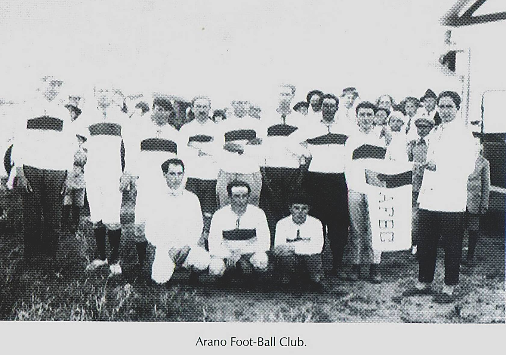 Historia de la tribuna techada del Arano Foot Ball Club